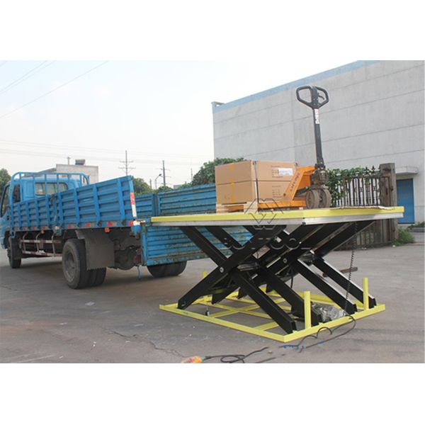 Quality 1000 Lb Mobile Scissor Lift Table With Large Platform Ladder Dock Container for sale