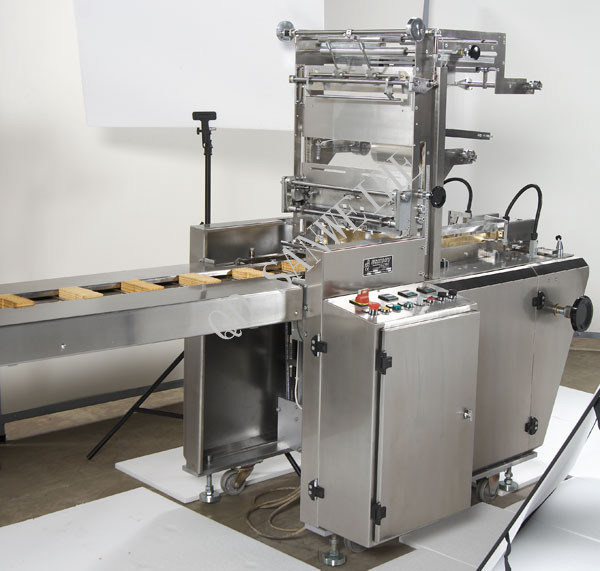 Quality 220V 50Hz Automatic Biscuit Packing Machine Over Wrapping Sealing Packing for sale