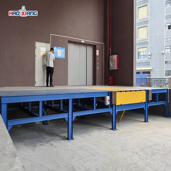 Quality 20T Warehouse Fixed Hydraulic Dock Leveler Hydraulic Dock Ramp for sale