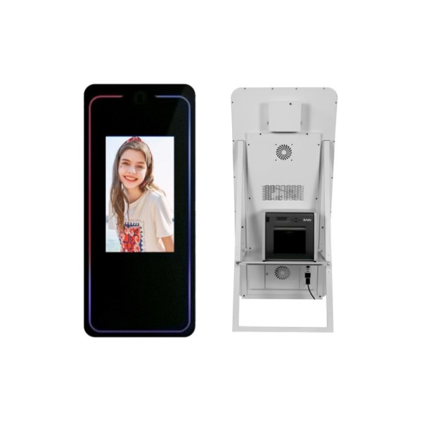 Quality Lcd Signage Selfie Mirror Photo Booth Interactive Mirror Wedding Photo Booth 40 Inch for sale