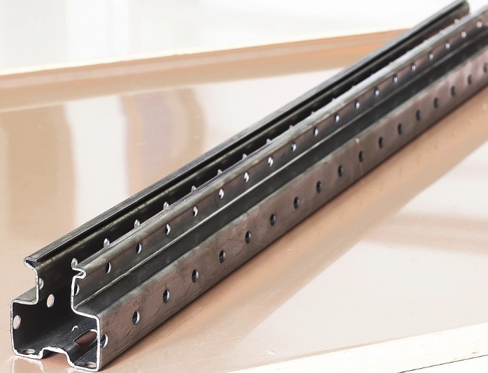 Metal rack profile