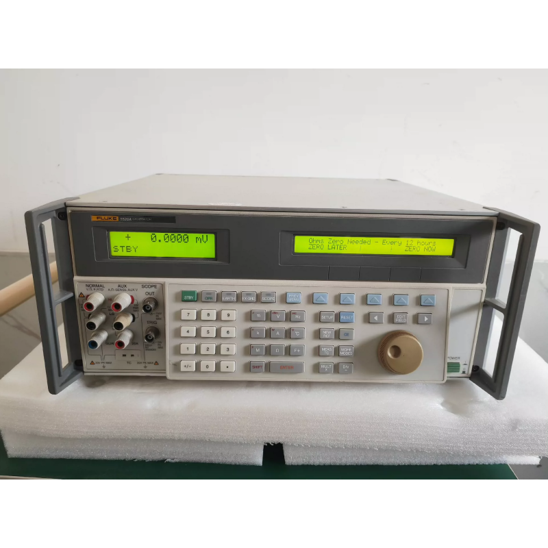 Quality 5720A Fluke Multifunction Calibrator With Colour Touchscreen for sale