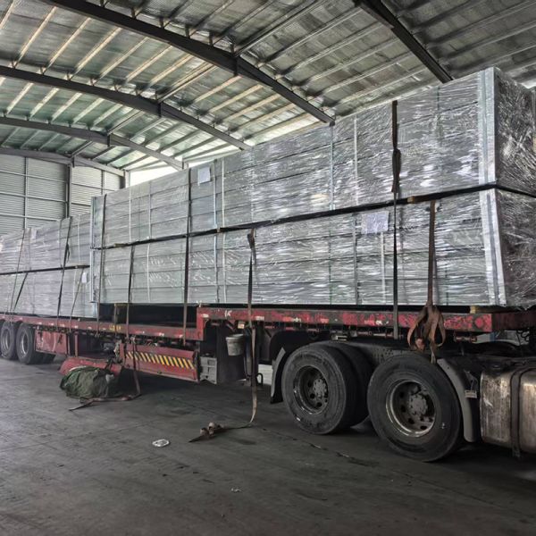 Quality Galvanized Perforated Cable Tray - High Strength, Light Weight for Industrial for sale