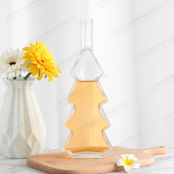 Quality Custom Size Accepted Clear Triangle Shape Glass Crystal Whisky Bottle Packaging for sale